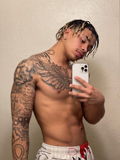 Best Lightskin OnlyFans Accounts in December 2025 | Fansearch